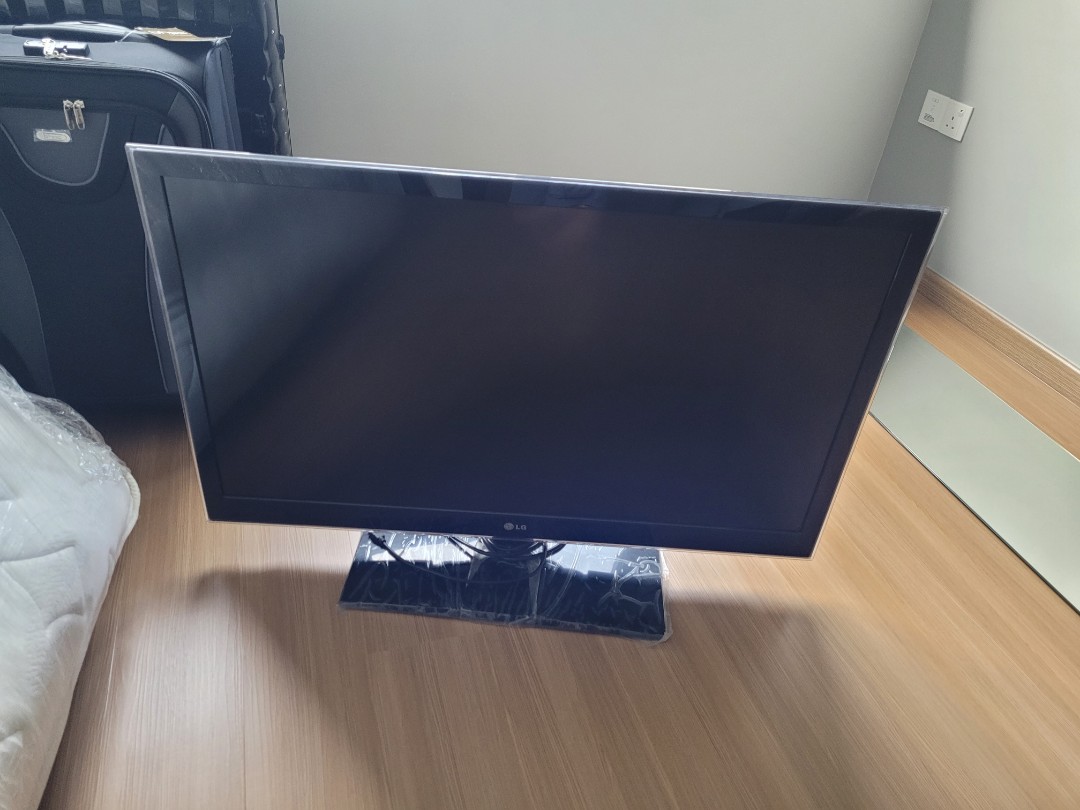 Lg 3d tv 42 inch, TV & Home Appliances, TV & Entertainment, TV on Carousell