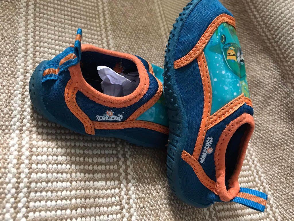 Octonauts Water Shoes, Babies & Kids, Babies & Kids Fashion on Carousell