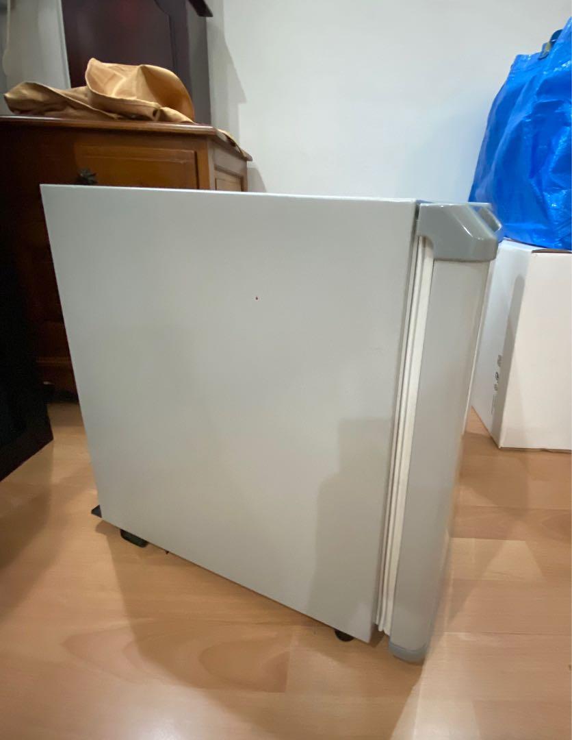 Panasonic Mini Fridge, TV & Home Appliances, Kitchen Appliances ...