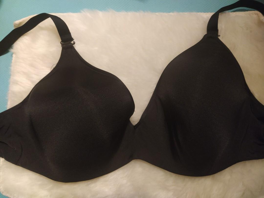 Plain black bra 36DD, Women's Fashion, Tops on Carousell