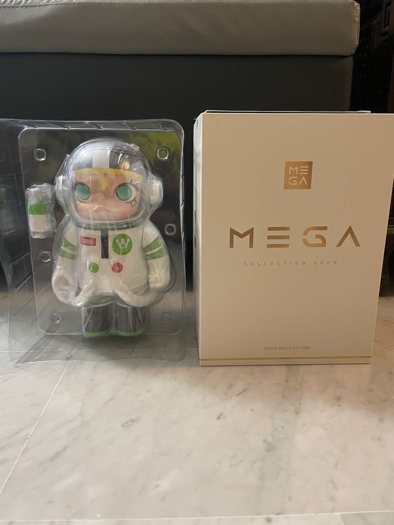 Popmart Mega 400% Space Molly Return Series - White cabbage, Hobbies ...