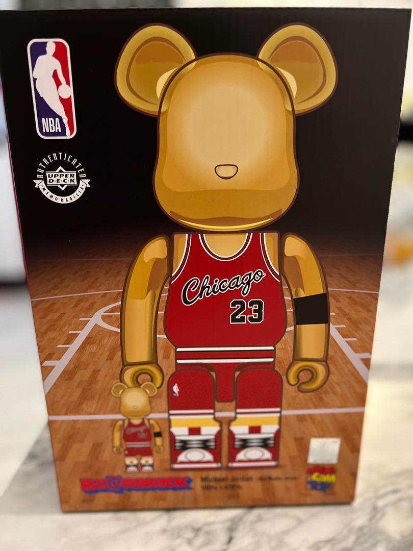 Ready stock Chicago Bulls Michael Jordan bearbrick 400%+100%, Hobbies ...