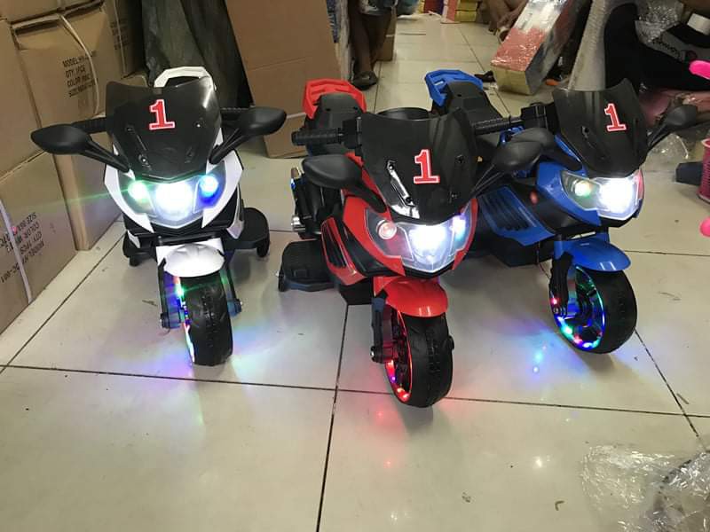 RECHARGEABLE MOTOR FOR KIDS, Hobbies & Toys, Toys & Games on Carousell
