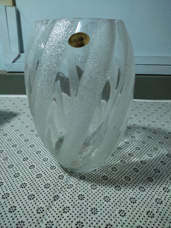 Rikaro Crystal Vase 9in Vintage Collection, Hobbies & Toys, Collectibles & Memorabilia, Vintage ...