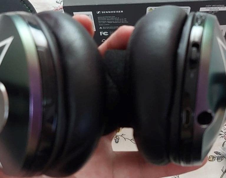 Sennheiser HD1 WIRELESS PINK FLOYD EDITION + BTD 800, Audio, Headphones ...