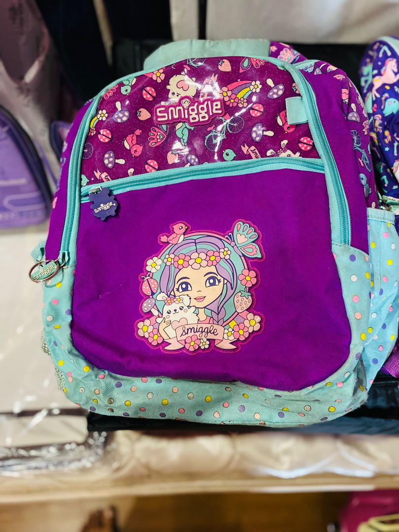 Smiggle school beg set on Carousell