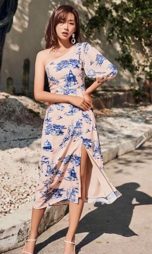 TCL Light Pink Toga Dress Akeno BNWT Size XS, Women's Fashion, Dresses ...