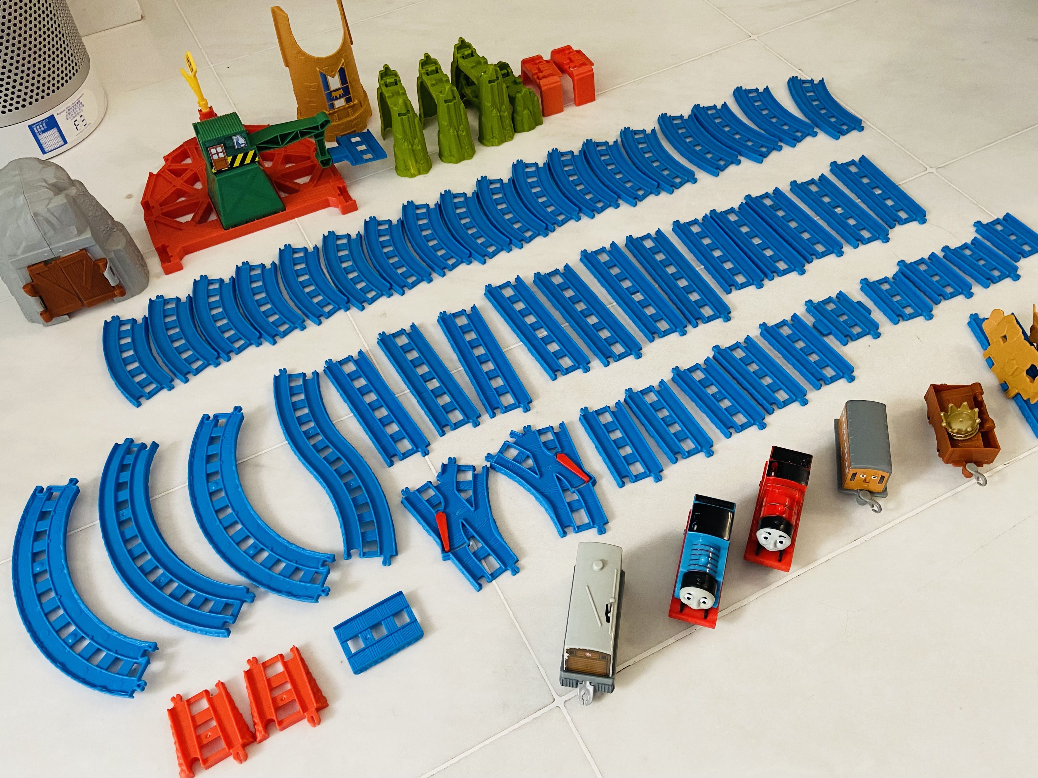 Thomas & Friends Train Tracks , Hobbies & Toys, Toys & Games on Carousell