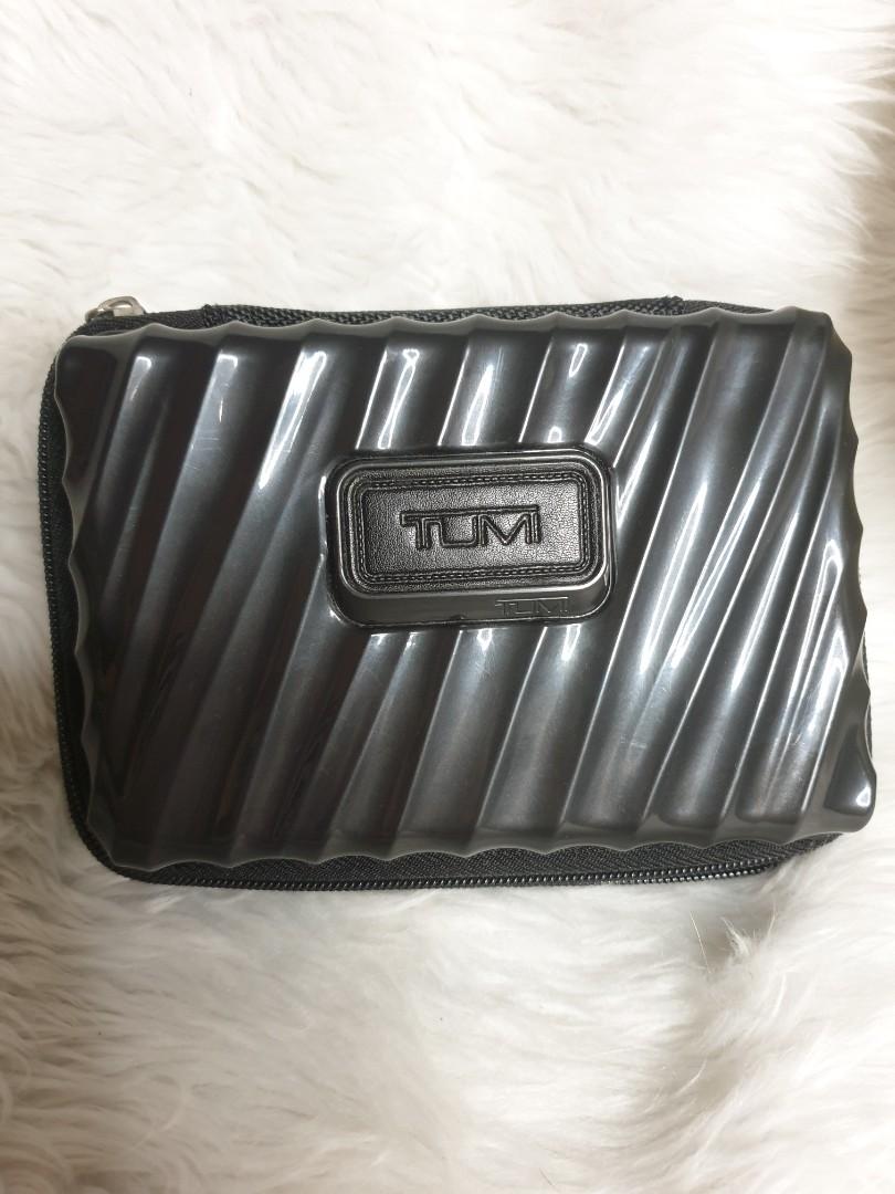 TUMI Delta One "19 Degree" Amenity Kit Hard Case, Luxury, Bags & Wallets on Carousell
