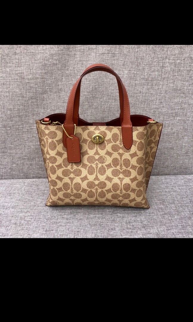 Coach MIni Willow Tote Bag, Women's Fashion, Bags & Wallets, Tote Bags ...