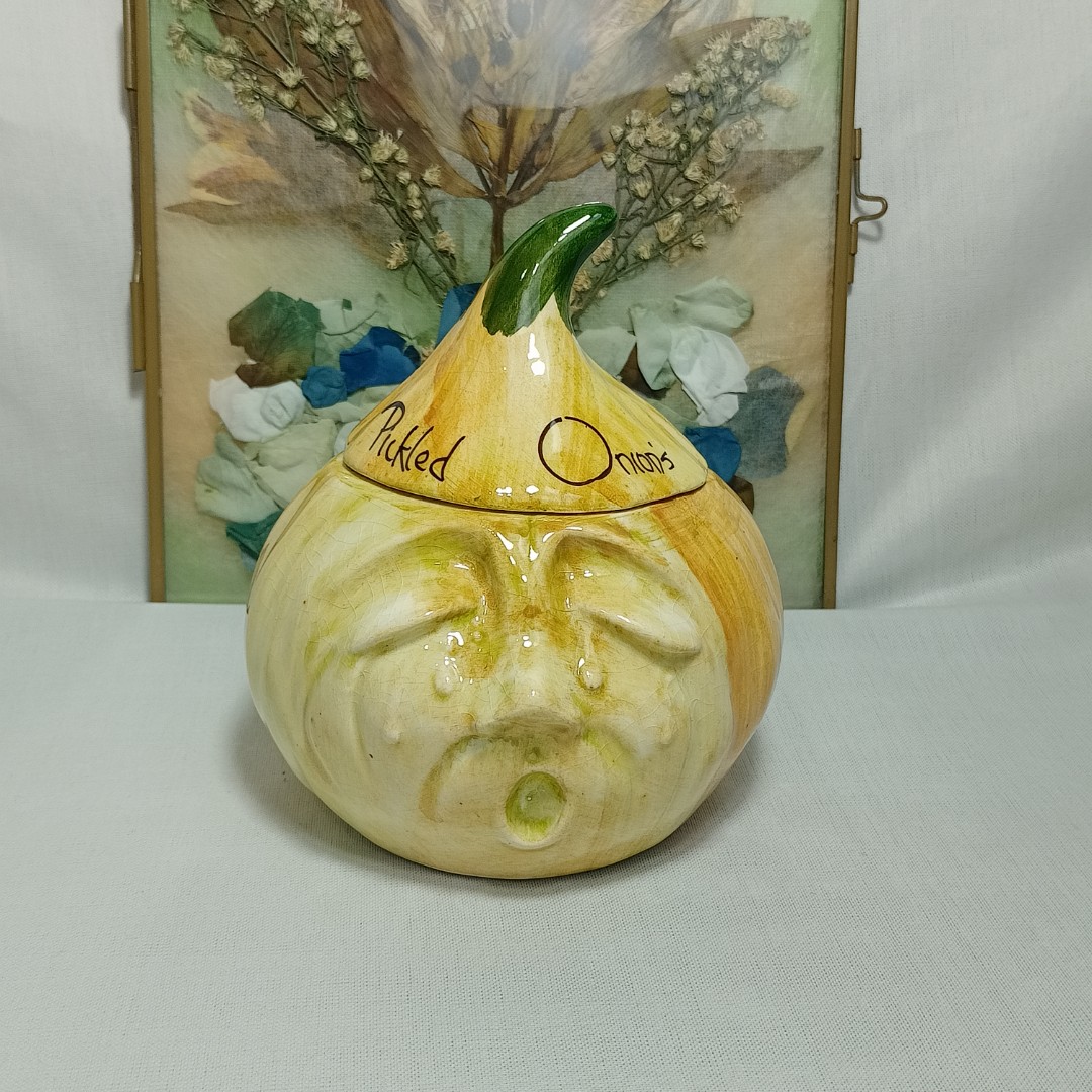 CRYING ONION CANISTER (READ THE DESCRIPTION CAREFULLY), Furniture ...