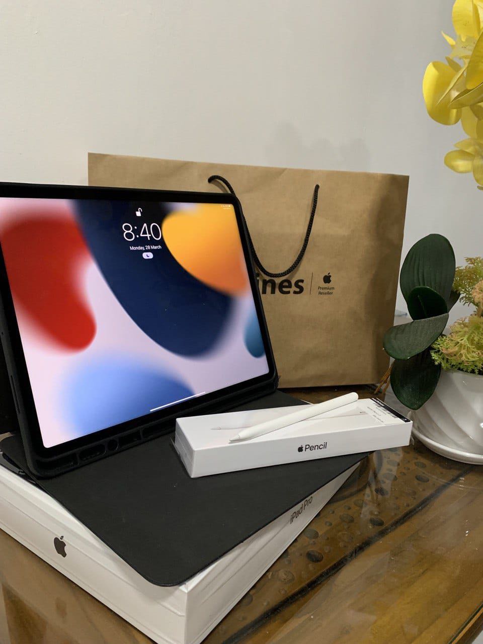 Apple ipad Pro (5th Generation), Computers & Tech, Laptops & Notebooks ...