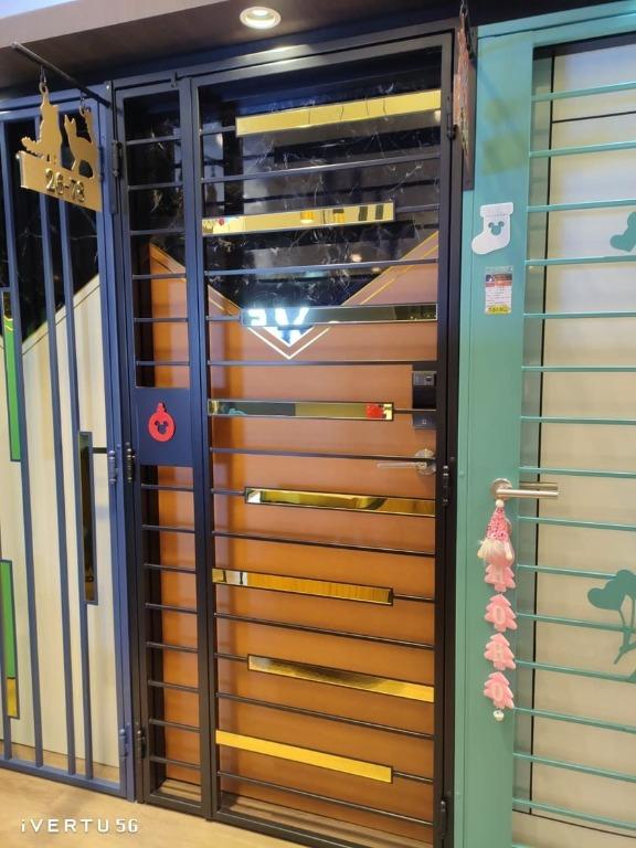 Kato 2K Gold HDB Gate, Furniture & Home Living, Security & Locks, Locks ...