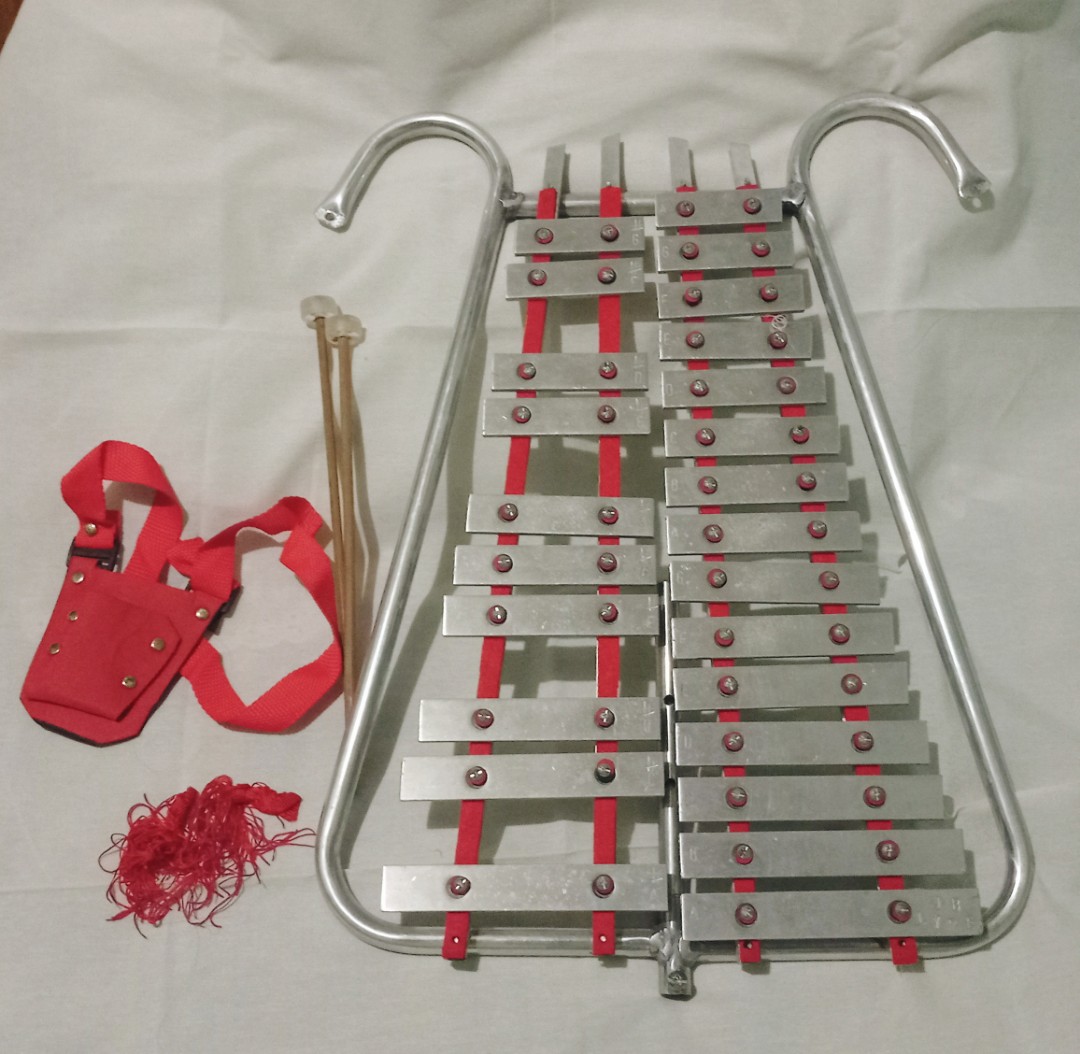 Preloved Lyre/ Xylophone Musical Instrument Medium, Hobbies & Toys ...