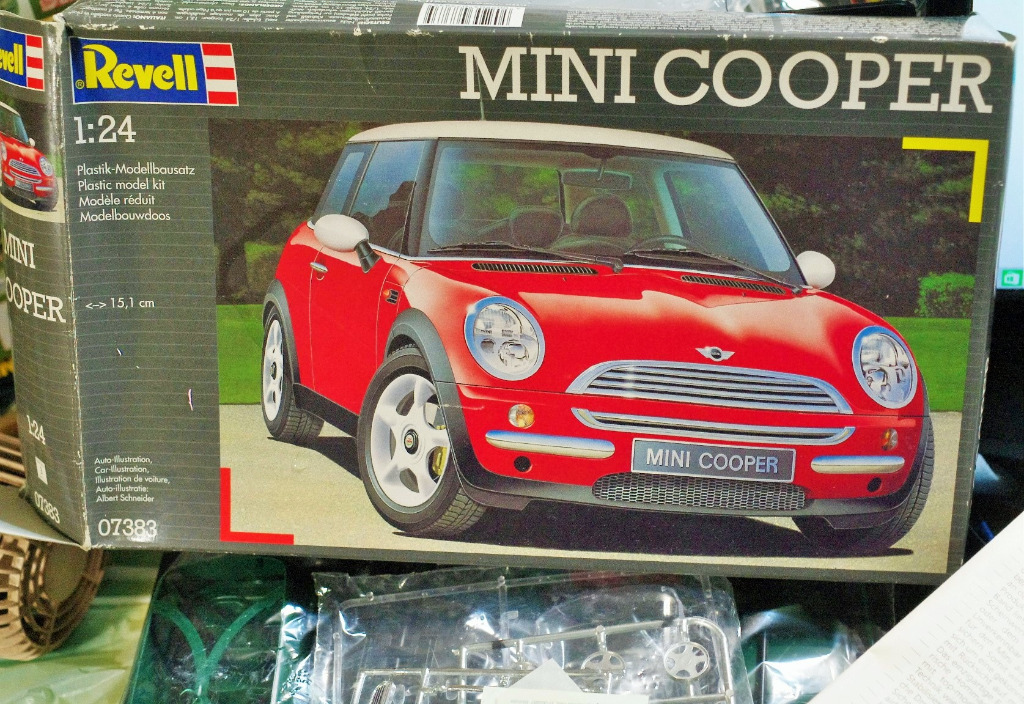 絕版-Revell-利華-07383- 1/24-Mini Cooper-M-300, 興趣及遊戲, 玩具 & 遊戲類 - Carousell