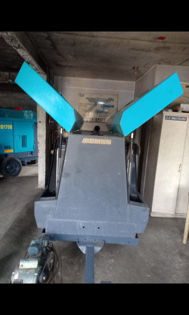 175CFM AIRMAN COMPRESSOR, Commercial & Industrial, Construction Tools ...