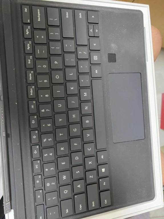 2 mths old Surface pro 7 - Platinum Tablet | i5 10th-Gen 8GB Ram 128GB ...