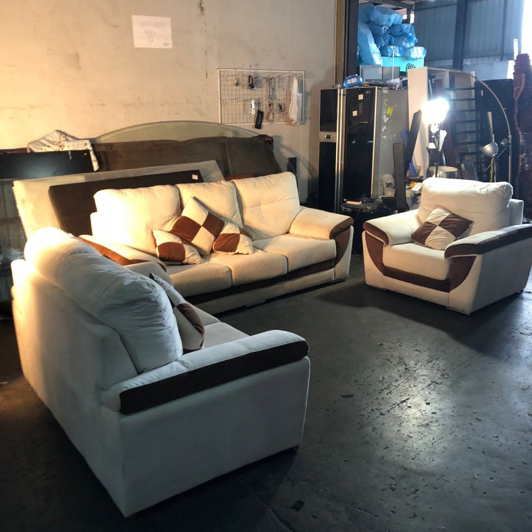 3+2+1 Seater Fabric Sofa White Colour / Sofa Fabrik 3+2+1 Tempat Duduk ...