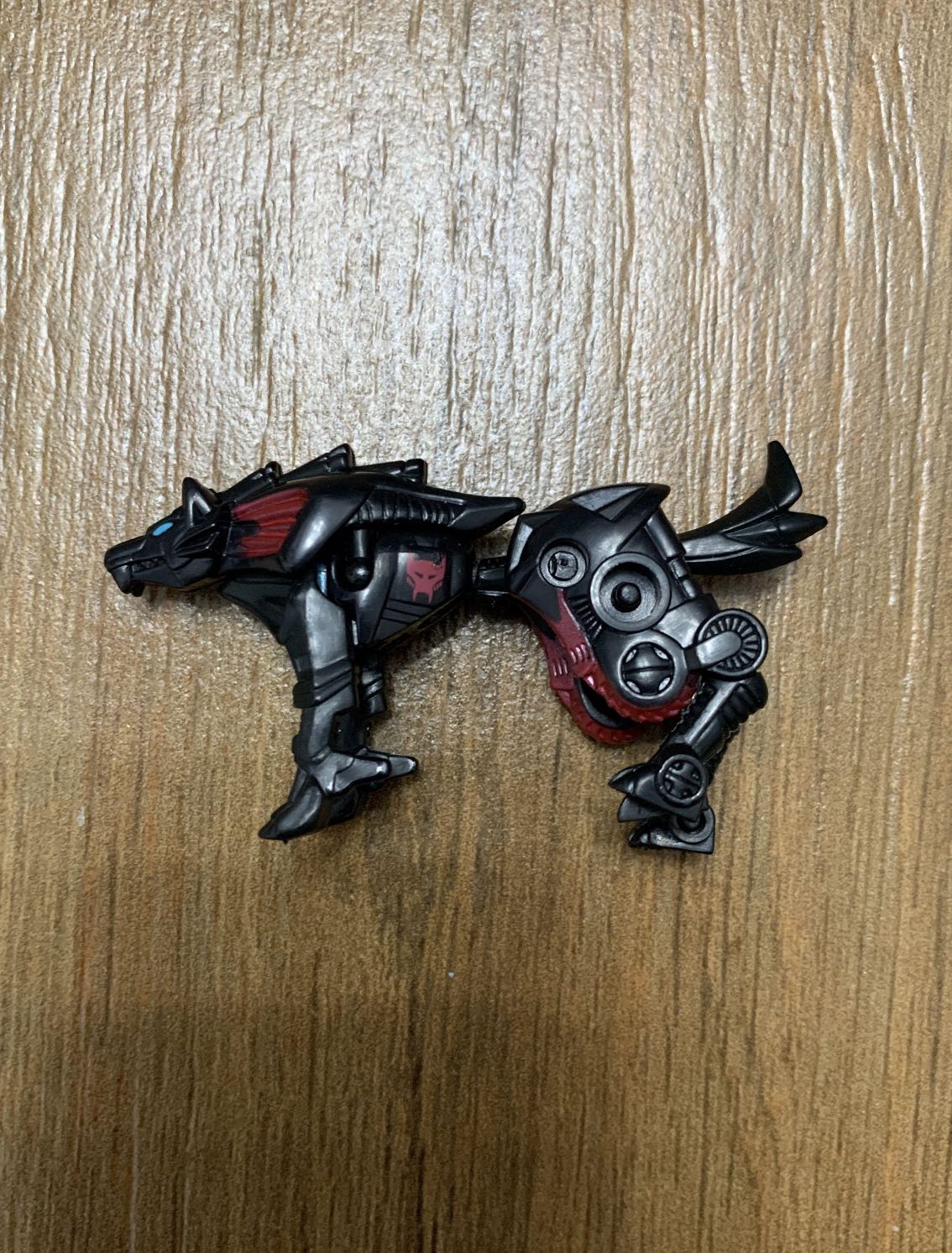 日版 Transformers 變形金剛 wolf 狼 legend class, 興趣及遊戲, 玩具 & 遊戲類 - Carousell