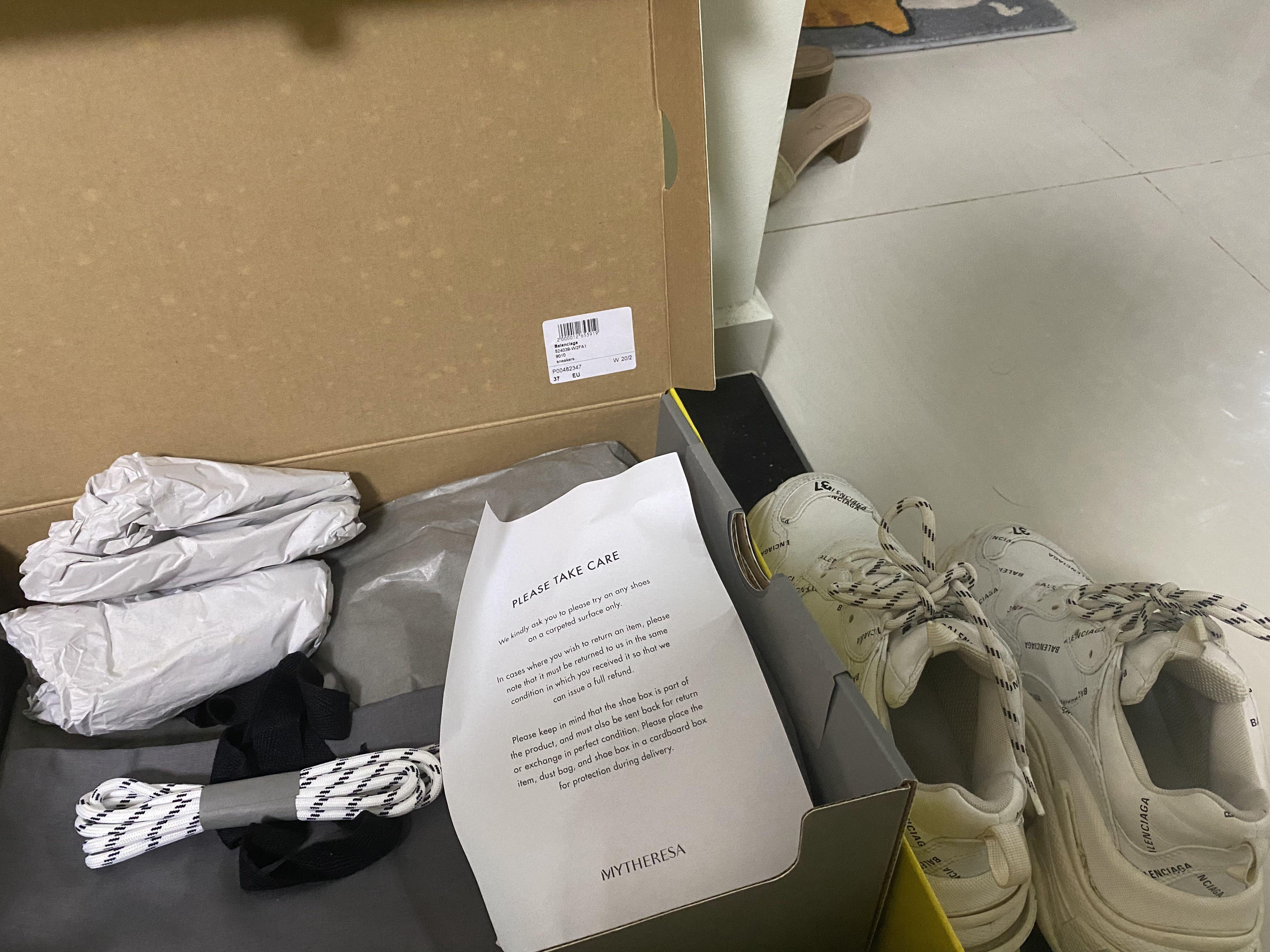 Balenciaga Triple S White Logo, Women's Fashion, Footwear, Sneakers on ...