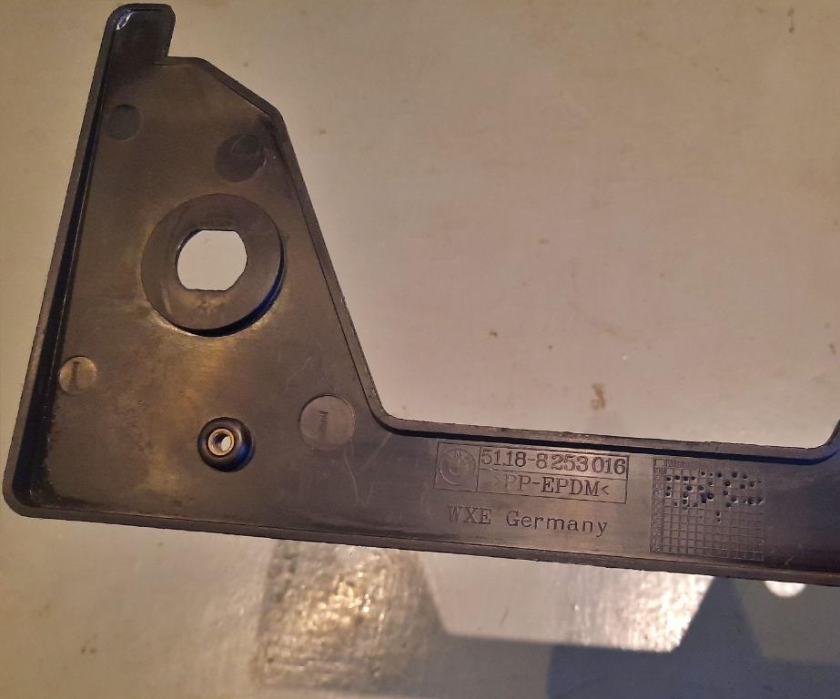 BMW M3 CRT E46 E60 E61 E90 F07 F11 Licence Plate Holder 51188253016 ...