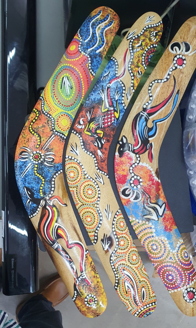 Color wood boomerang display, Hobbies & Toys, Stationery & Craft ...