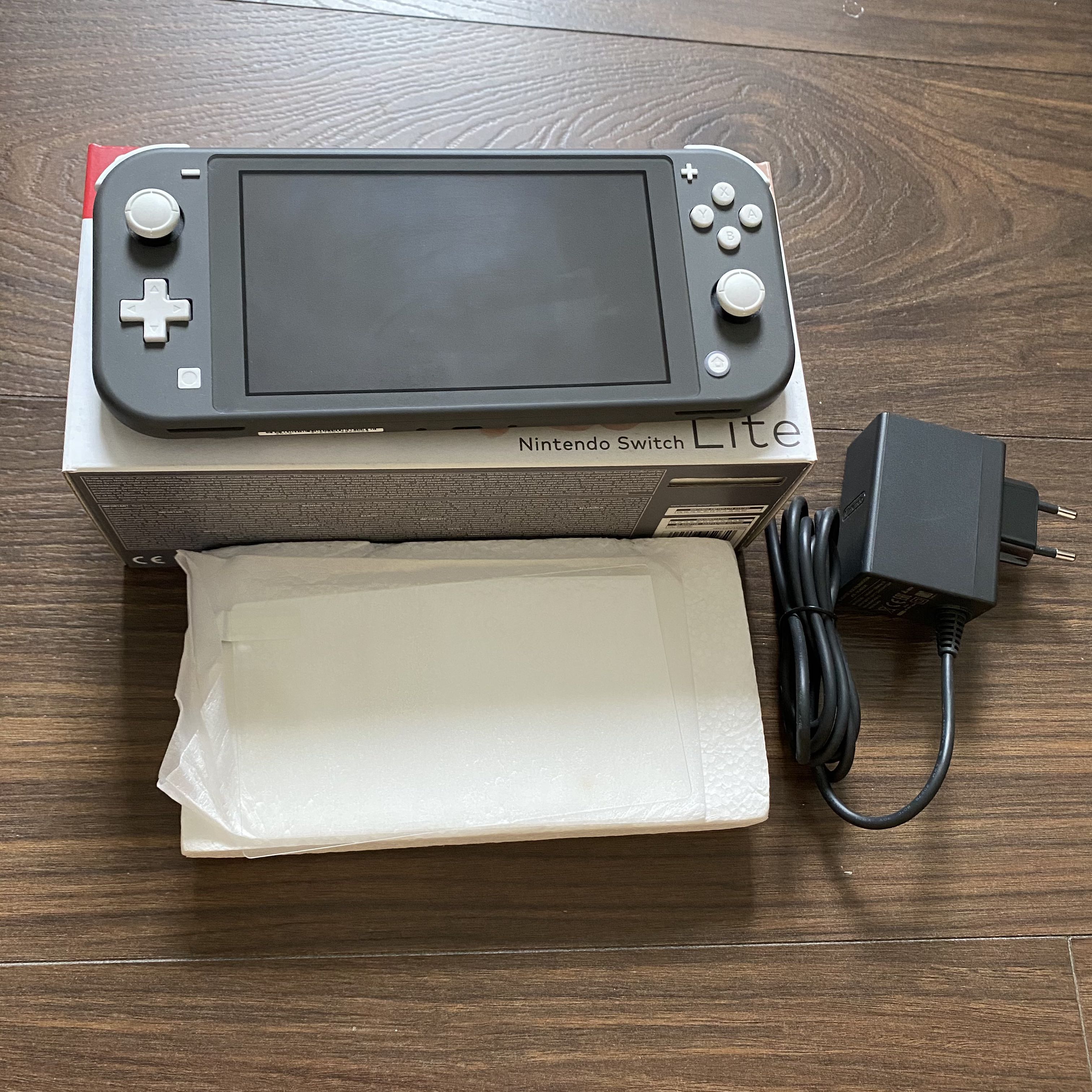 Grey Nintendo Switch Lite Console, Video Gaming, Video Game Consoles ...