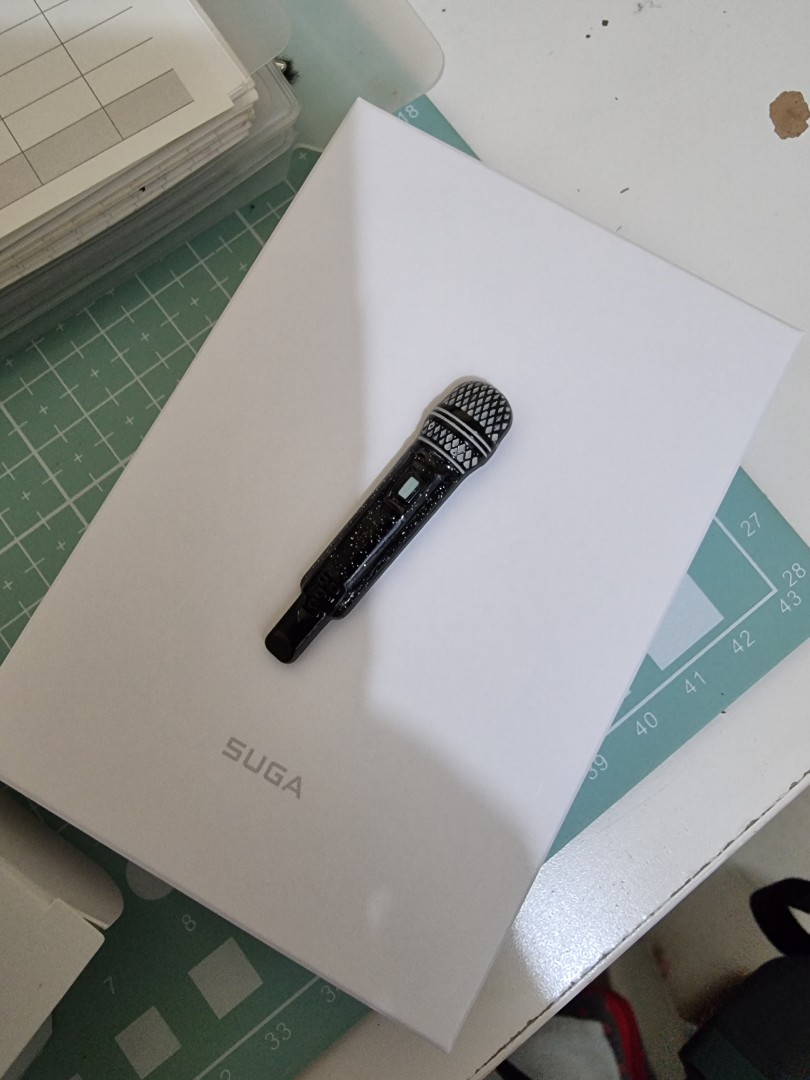 Hybe insight suga mic badge, Hobbies & Toys, Memorabilia & Collectibles ...