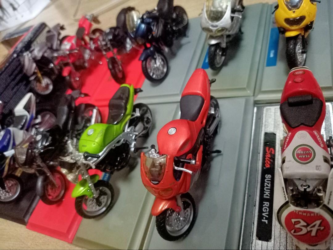 Maisto motor motorcycle toy collection display set, Hobbies & Toys ...