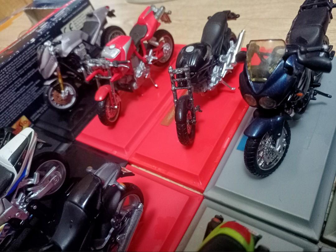 Maisto motor motorcycle toy collection display set, Hobbies & Toys ...
