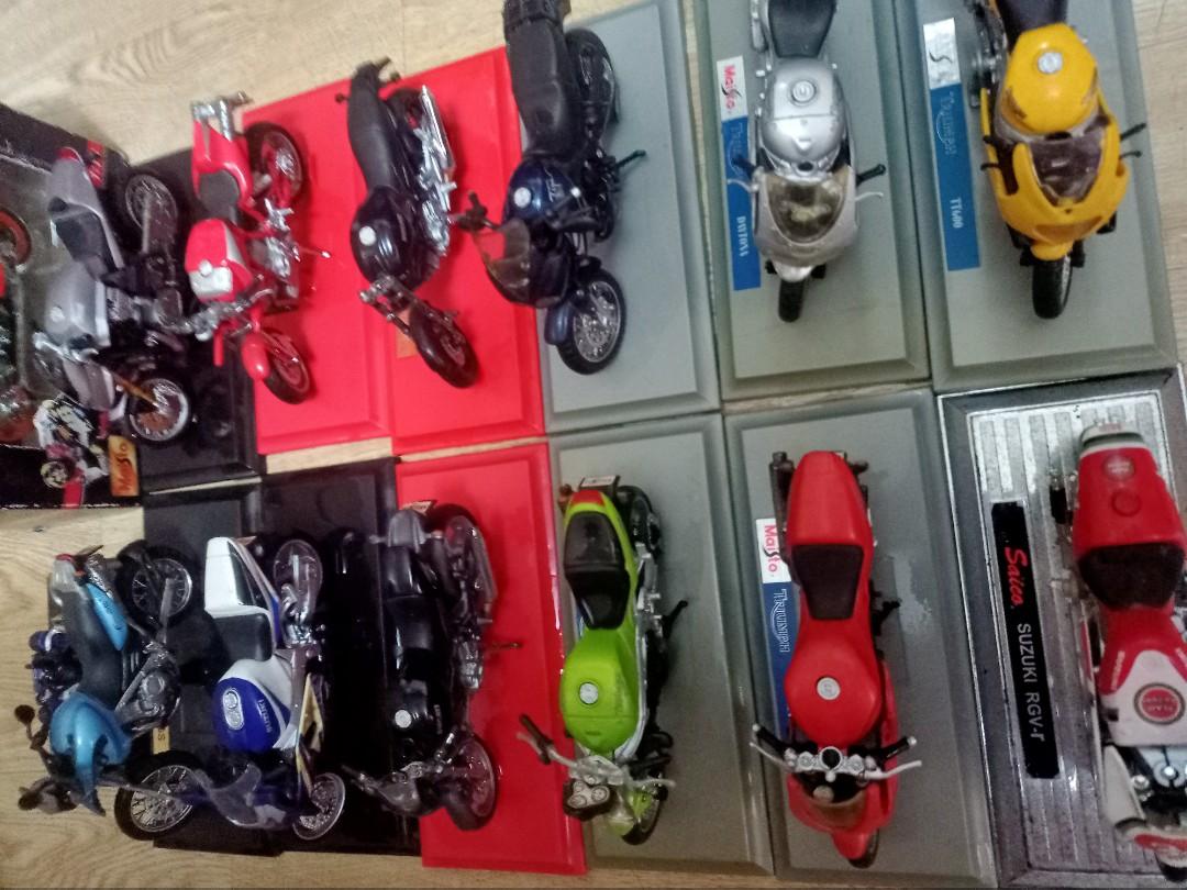 Maisto motor motorcycle toy collection display set, Hobbies & Toys ...