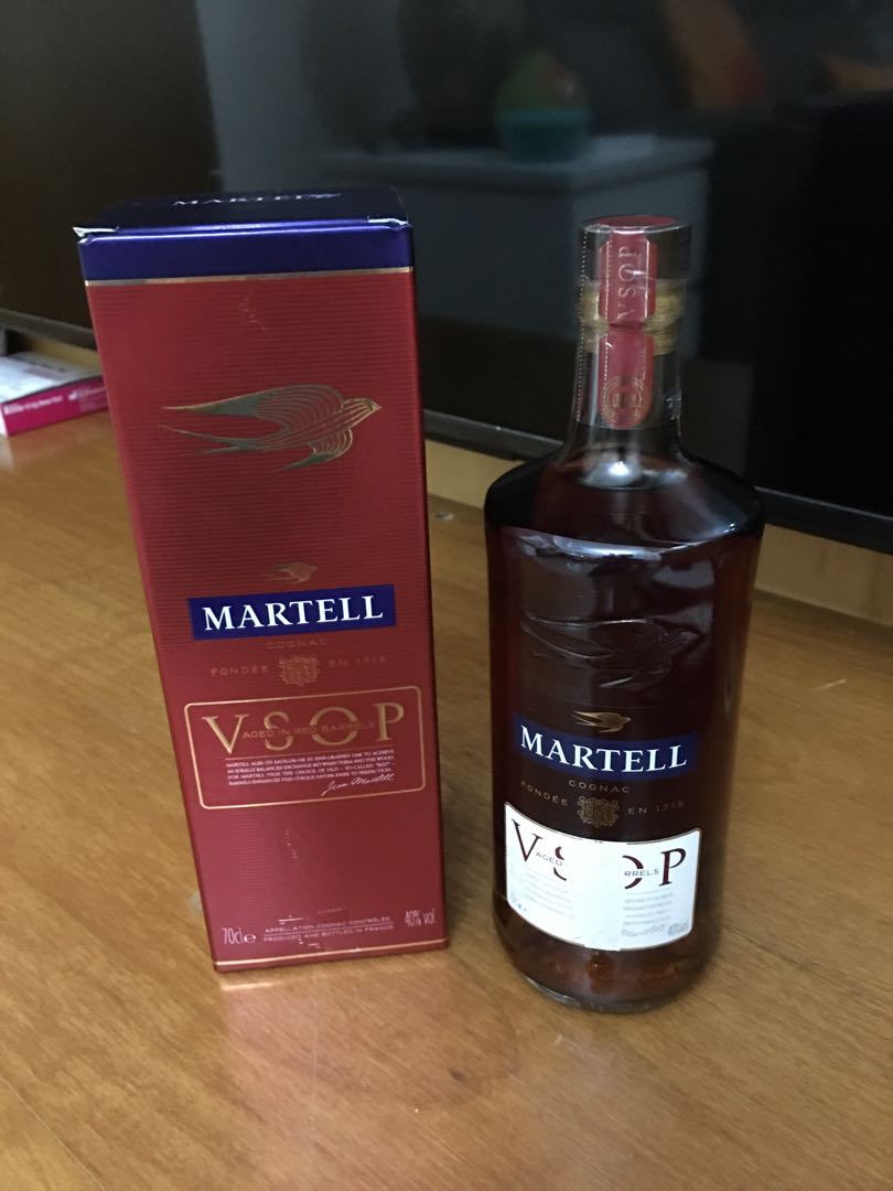 Martell VSOP Red Barrel (700ml), Food & Drinks, Alcoholic Beverages on Carousell