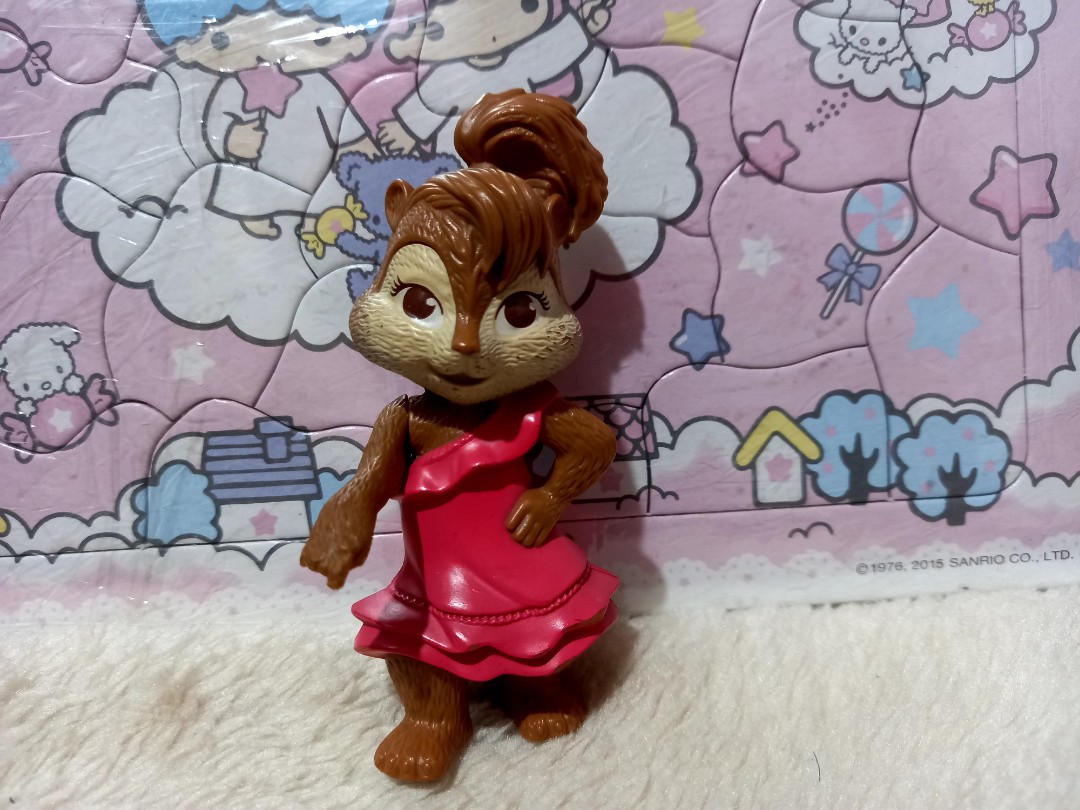 Mcdonald's Alvin and the Chipmunks Chipwrecked Dance Off Brittany ...