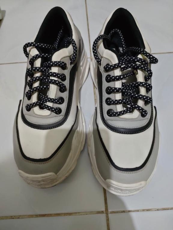 Sepatu Adorable Projects, Fesyen Wanita, Sepatu di Carousell