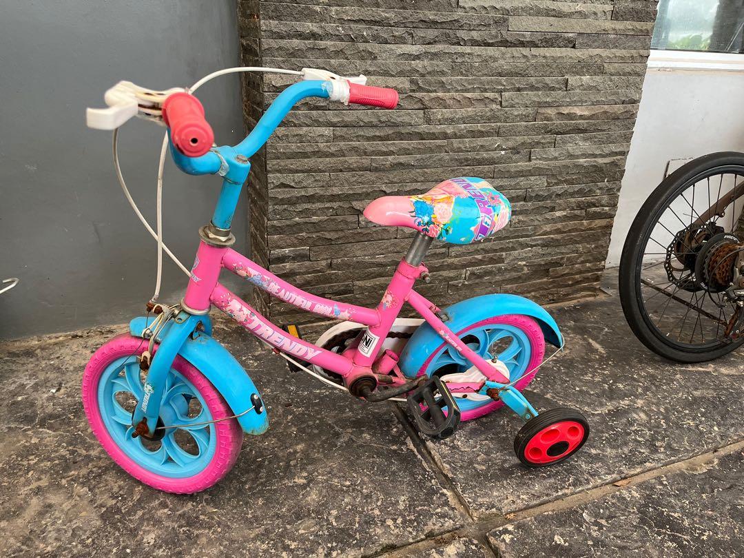 Sepeda anak roda 4 ukuran ban 12 inch, Olah Raga, Sepeda di Carousell