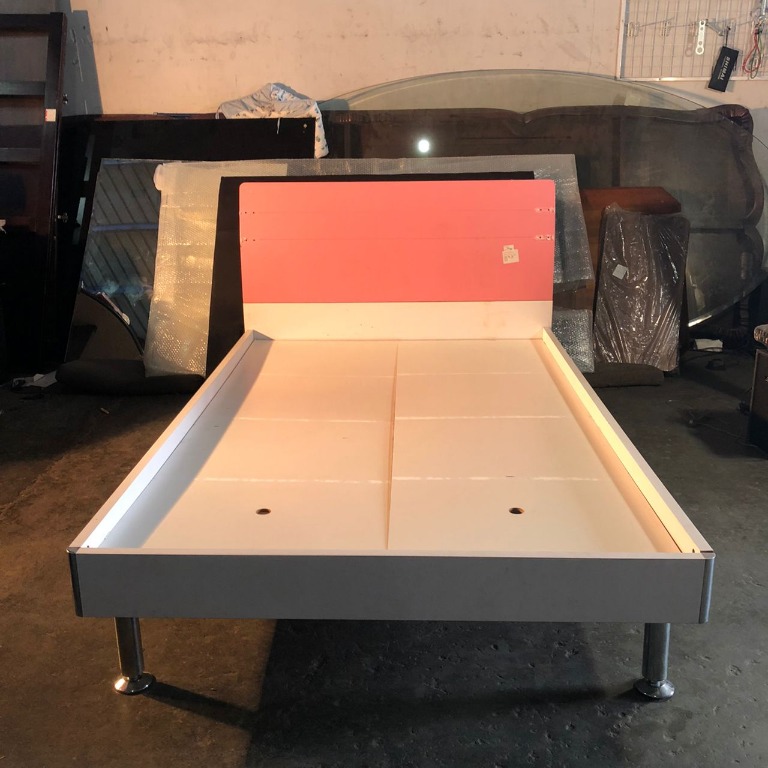 Single Size Bed Frame with Pink Headboard / Rangka Katil Saiz Single dengan Kepala katil ...