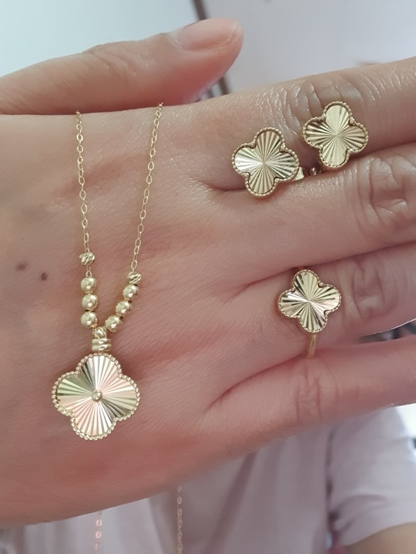 Vca gold set, Women's Fashion, Jewelry & Organizers, Body Jewelry on ...