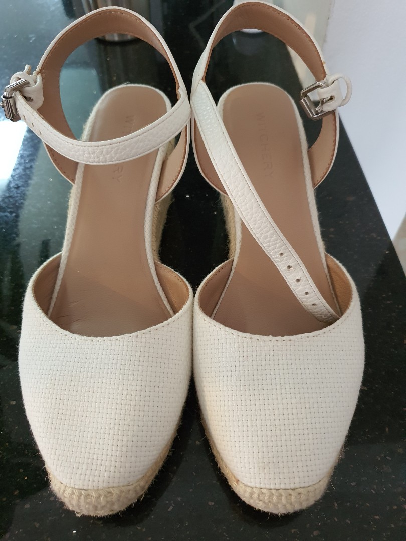 Witchery white wedges, Women's Fashion, Footwear, Wedges on Carousell