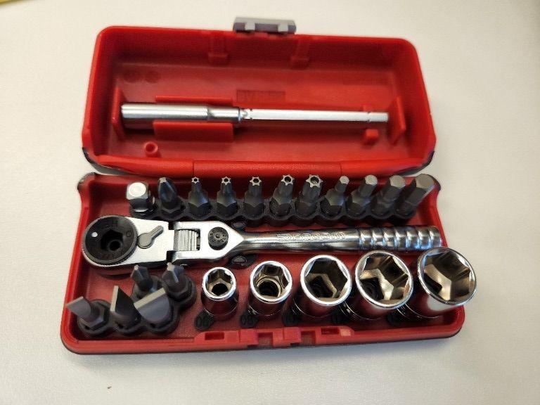 全新 FACOM Ratchet Set 23 Piece , 1/4 in Socket Set, 傢俬＆家居, 其他, 家居改善及收納用品 ...