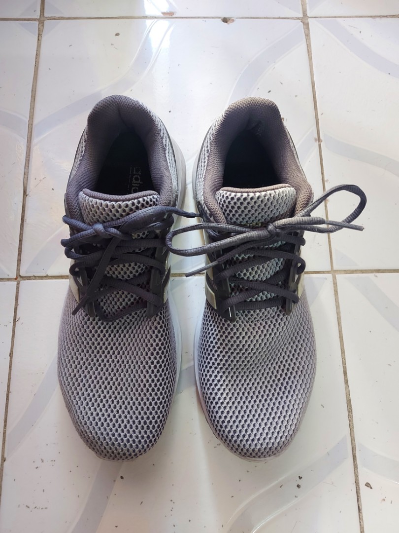 ADIDAS Sneakers (Php700), Men's Fashion, Footwear, Sneakers on Carousell