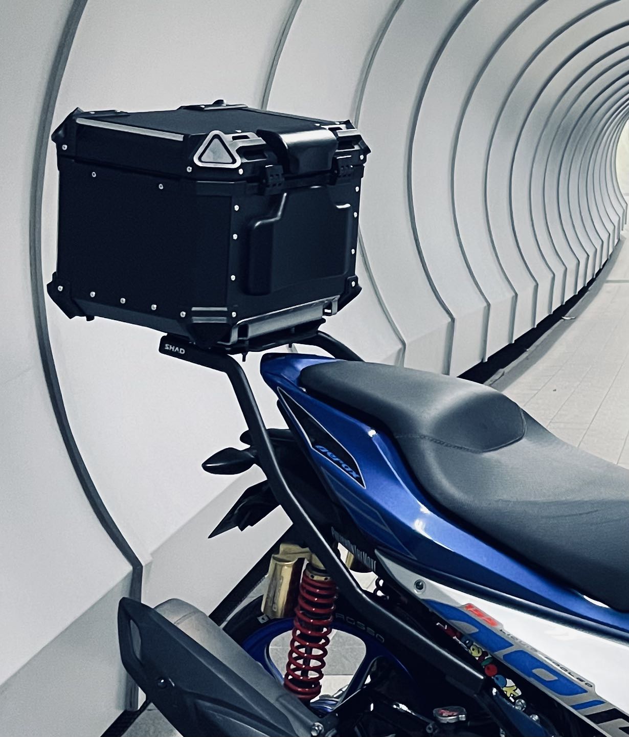 Aerox Top Box 45L, Motorcycles, Motorcycle Accessories on Carousell