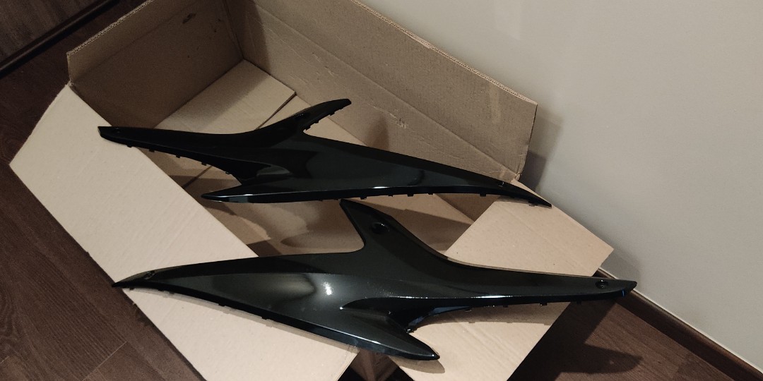 Aerox V1 side panel coverset, Motorcycles, Motorcycle Accessories on ...