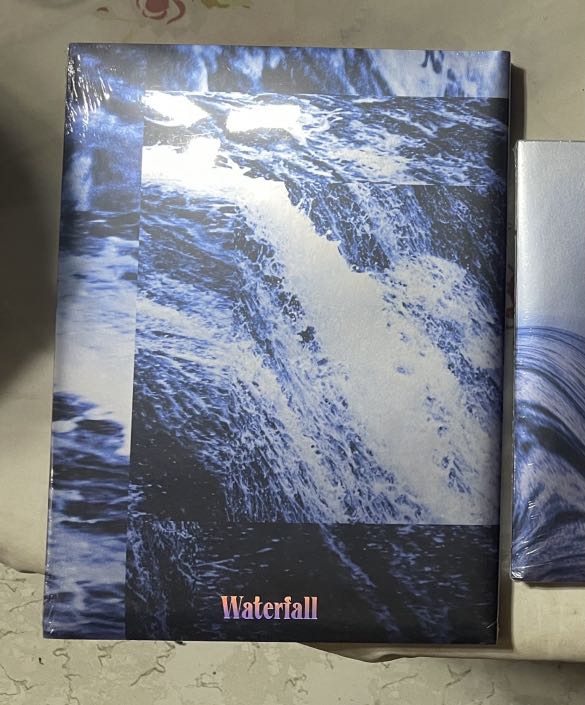 B.I WATERFALL UNSEALED ALBUM COMPLETE INCLUSIONS W/ POB, Hobbies & Toys ...