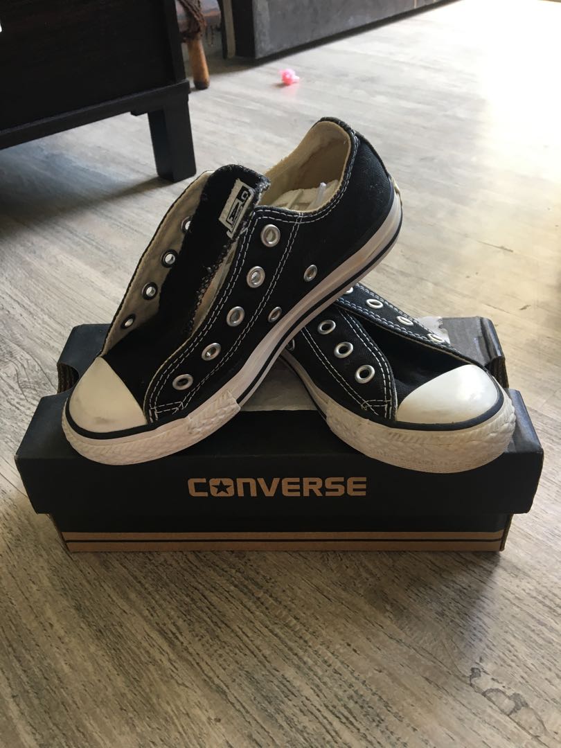 Converse original, Babies & Kids, Babies & Kids Fashion on Carousell
