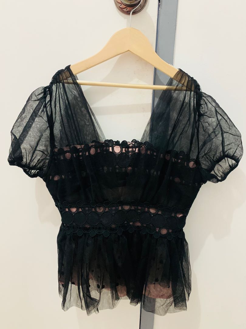 HQ Top, Women's Fashion, Tops, Blouses on Carousell