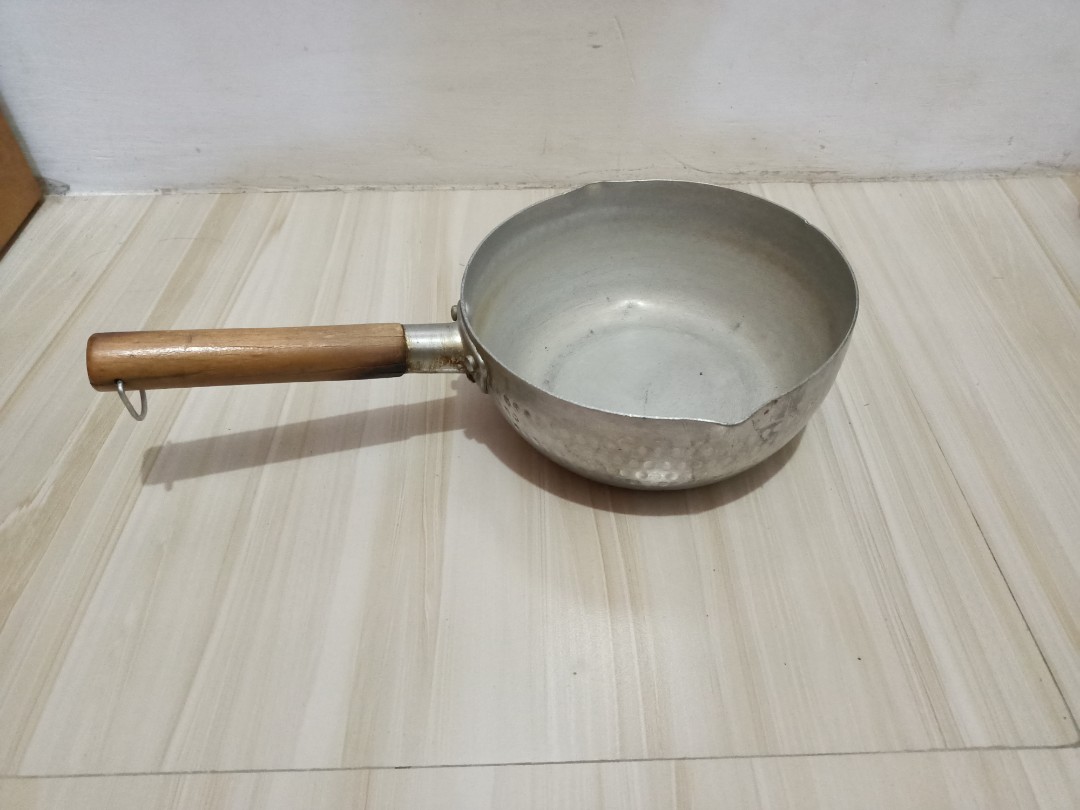 Japan Surplus sauce frying pan, Furniture & Home Living, Kitchenware ...