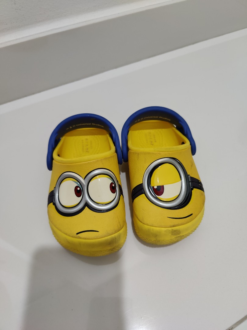 Minion Crocs, Babies & Kids, Babies & Kids Fashion on Carousell