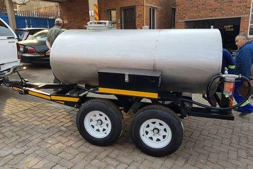 MOBILE STORAGE TANKS WITH WHEELS, Commercial & Industrial, Construction ...
