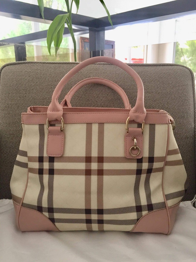 Pretty Branded Shoulder Bag, Women's Fashion, Bags & Wallets, Shoulder ...