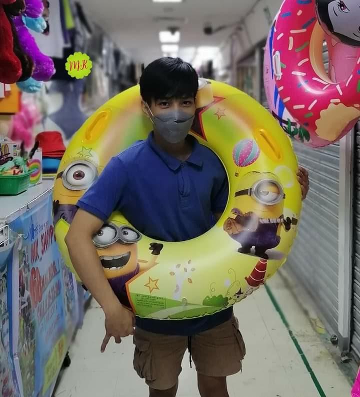 Salbabida with handle, Looking For on Carousell